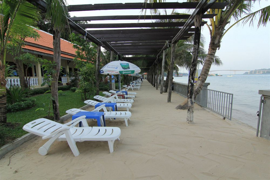 The Rich Resort and Casino